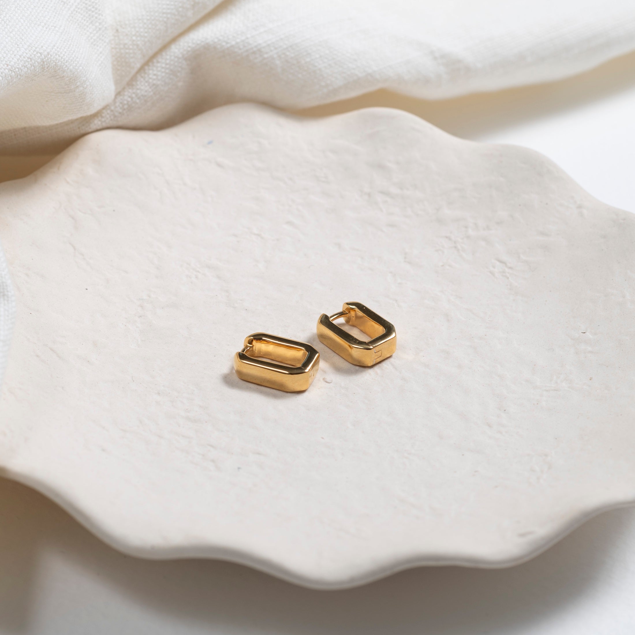 Auree x @theeditbutton Collaboration, Small Gold Rectangular Chunky ...